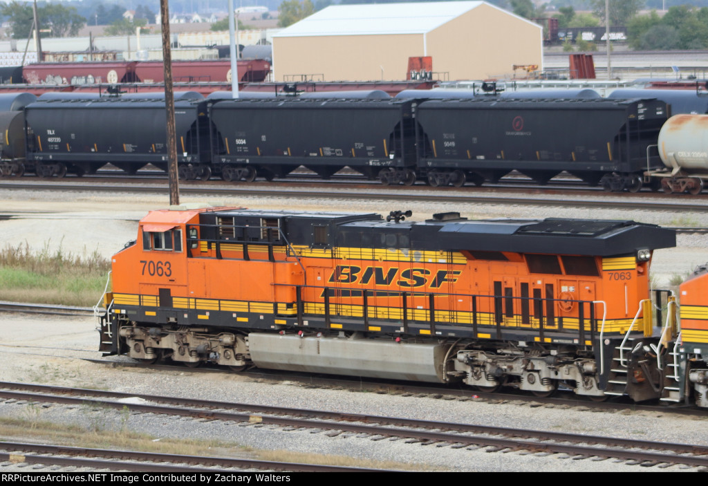 BNSF 7063
